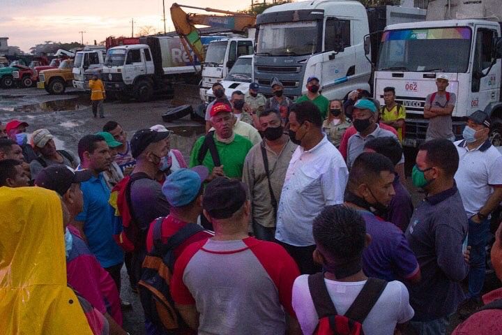 Rafael Ramírez visitó en la madrugada de este miércoles el IMAU ...