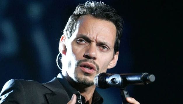 Marc Anthony recibe duras críticas por la forma como toca a la madre de ...